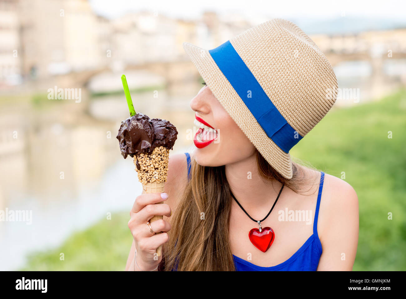 Ice cream lady hi-res stock photography and images - Alamy