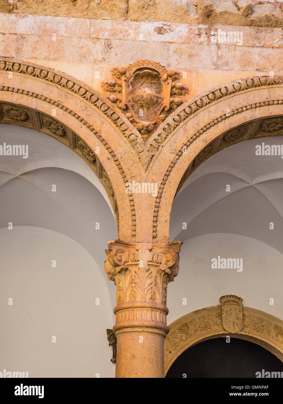 Renaissance arch hi-res stock photography and images - Alamy