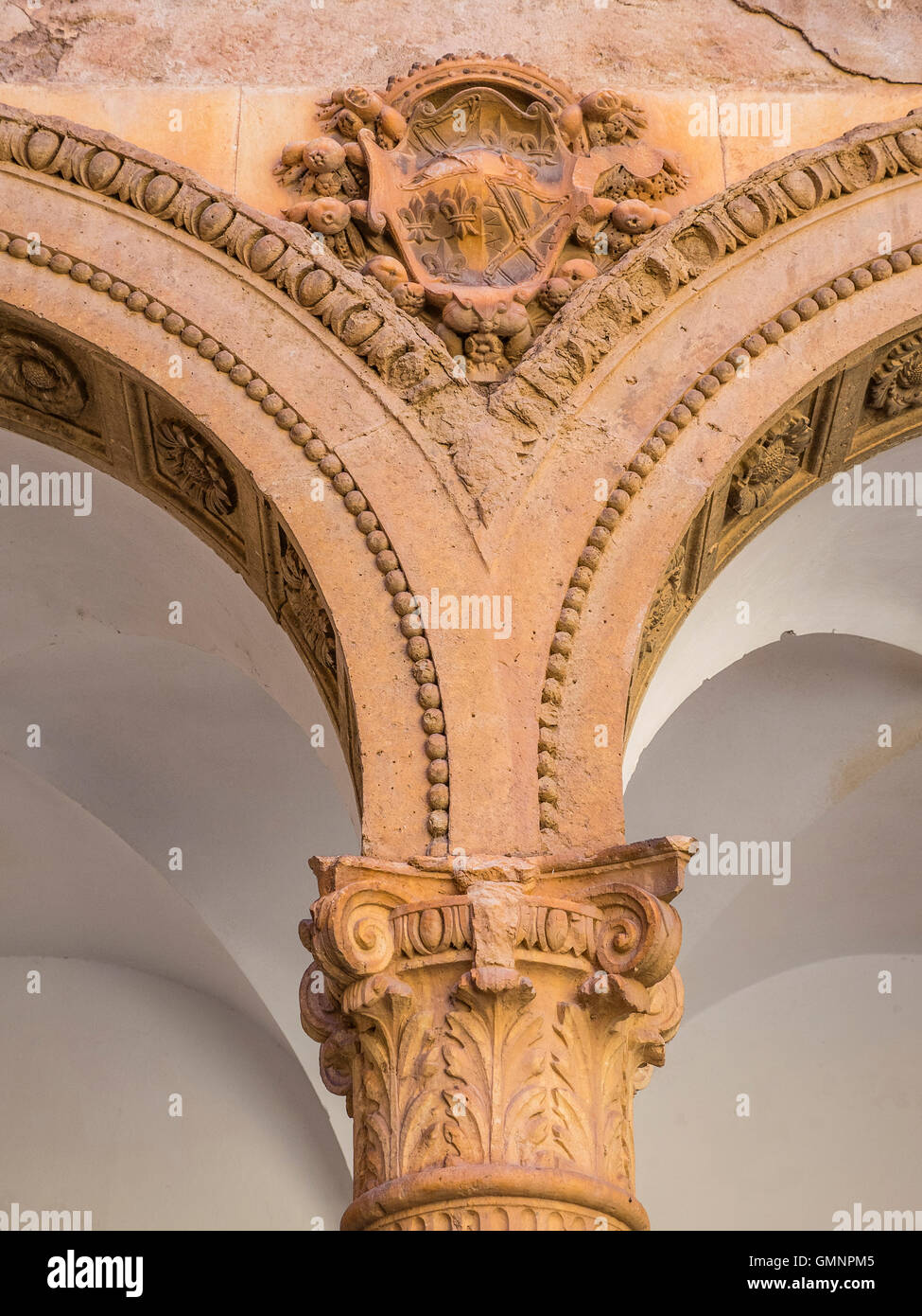 Renaissance arch hi-res stock photography and images - Alamy