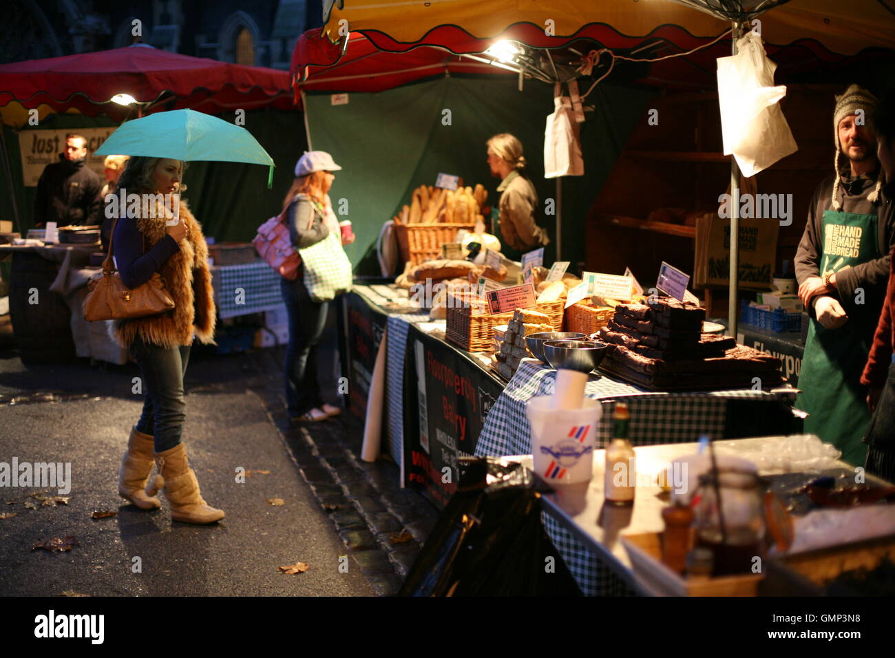 Organic bread stall in Borough Market, London's oldest food market ...