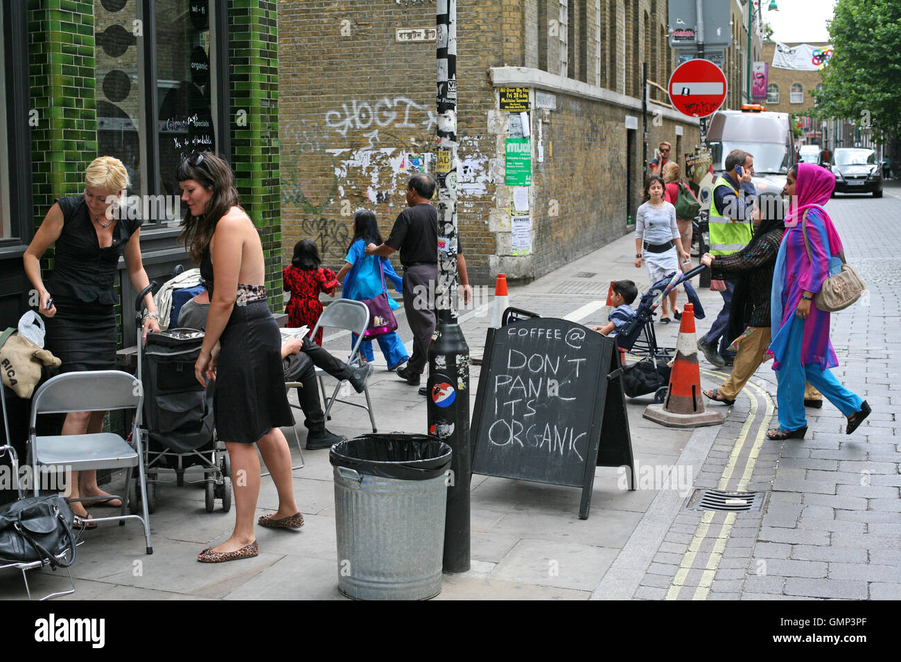Multicultural street hi-res stock photography and images - Alamy