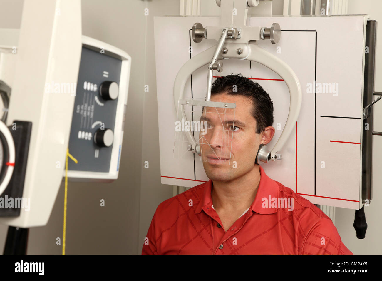 Xray head hi-res stock photography and images - Alamy