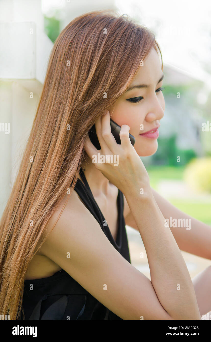 Teen girl smiling speaking hi-res stock photography and images - Alamy