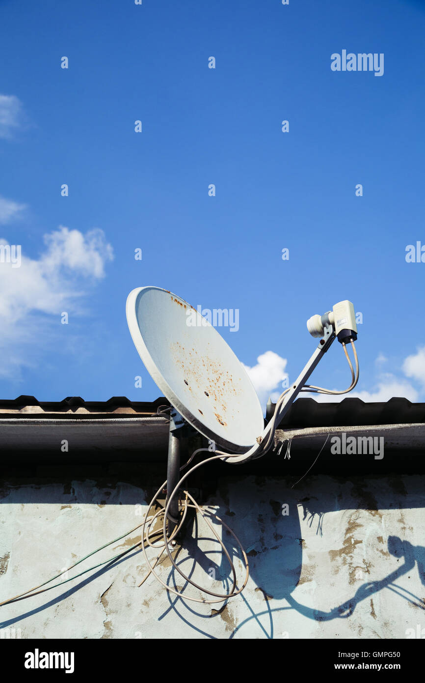 Sky dish hi-res stock photography and images - Alamy
