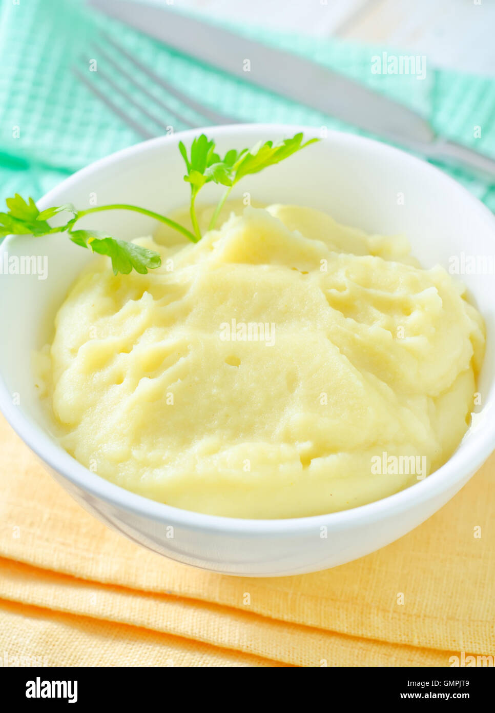 Creamed parsley potatoes hi-res stock photography and images - Alamy