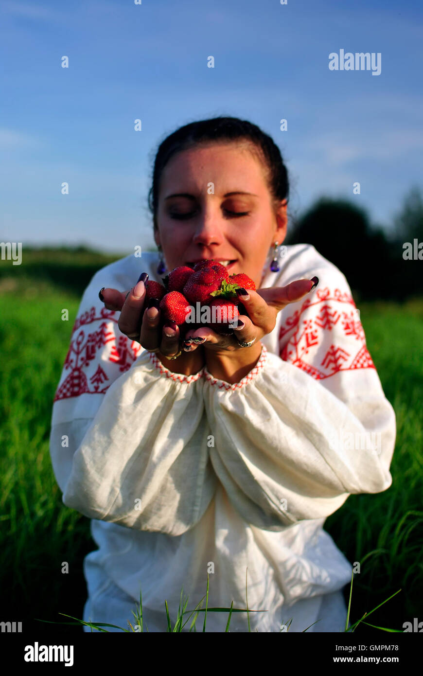 Russian girl traditional dress hi-res stock photography and images - Alamy