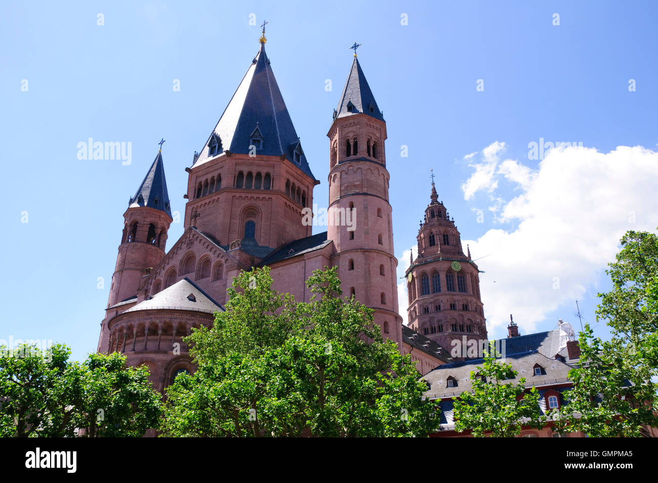 The mainz cathedral hi-res stock photography and images - Alamy