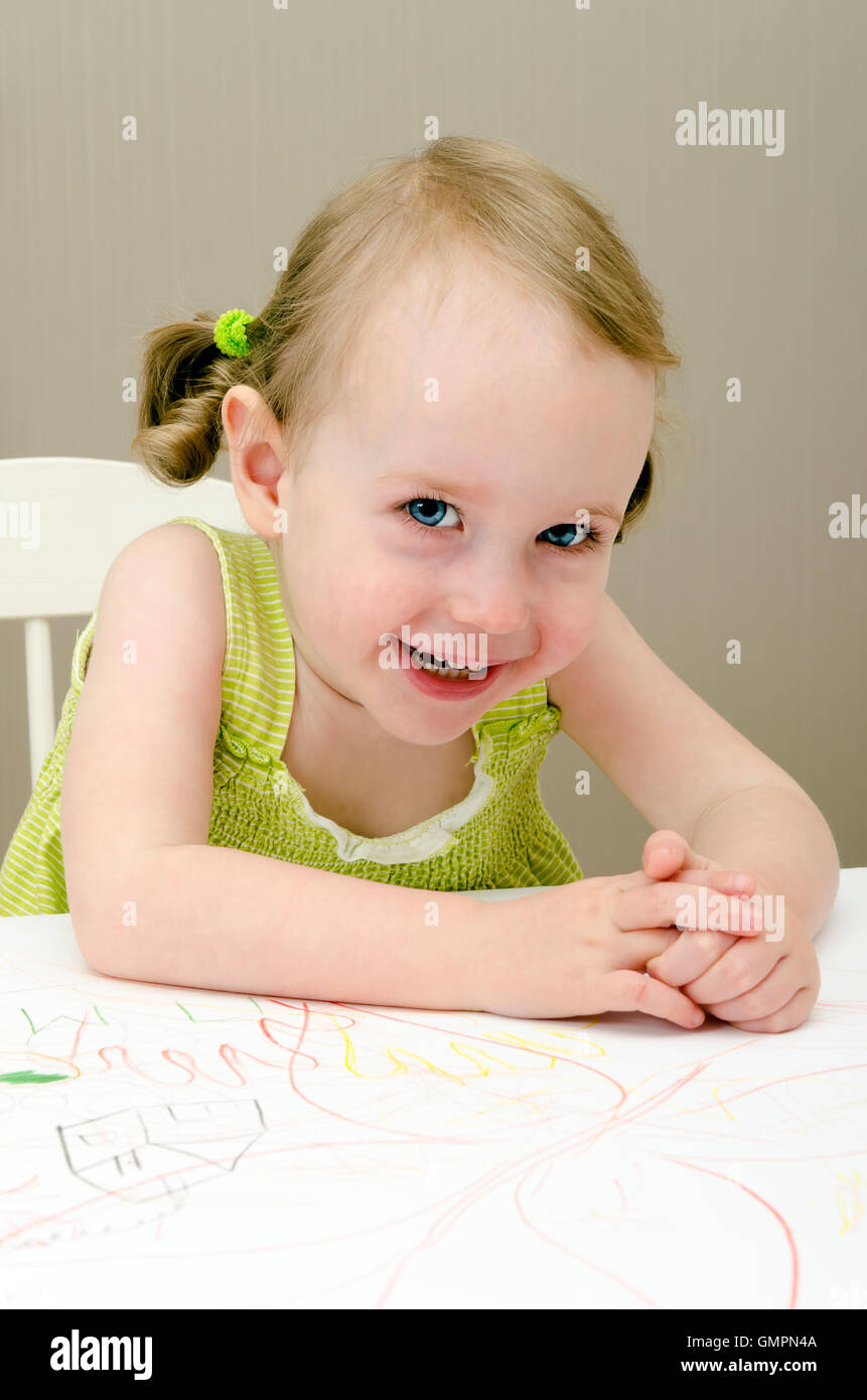 little girl smiling Stock Photo - Alamy