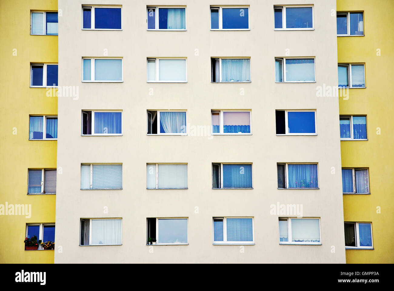 many different windows Stock Photo - Alamy