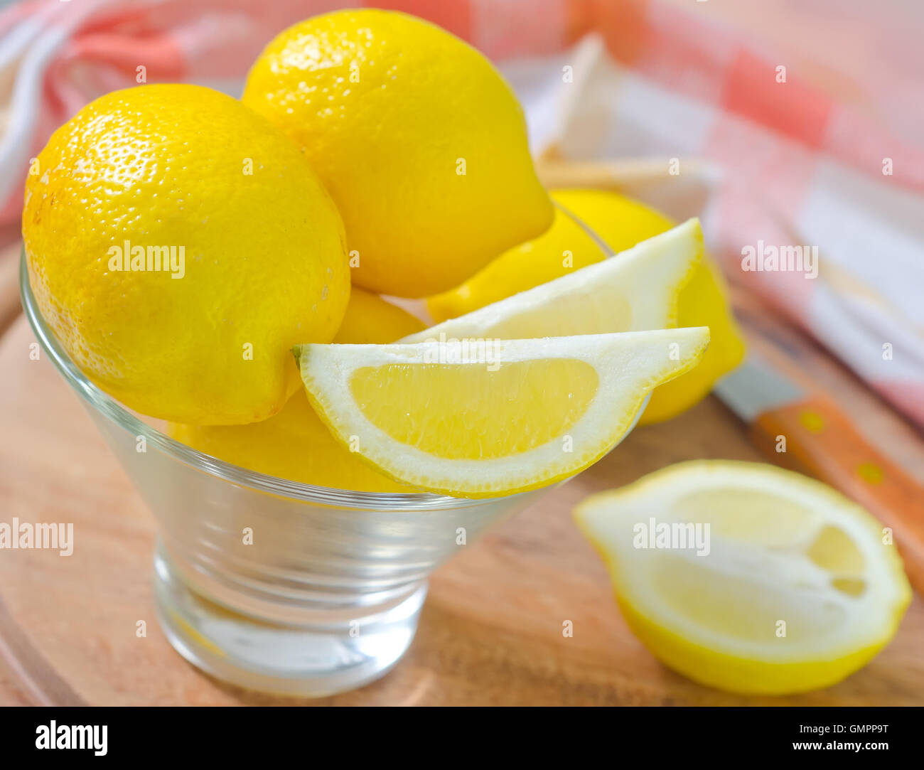 Lemon pulp texture hi-res stock photography and images - Alamy