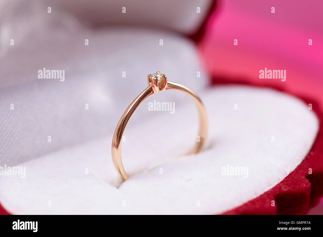 gold ring in a box Stock Photo - Alamy