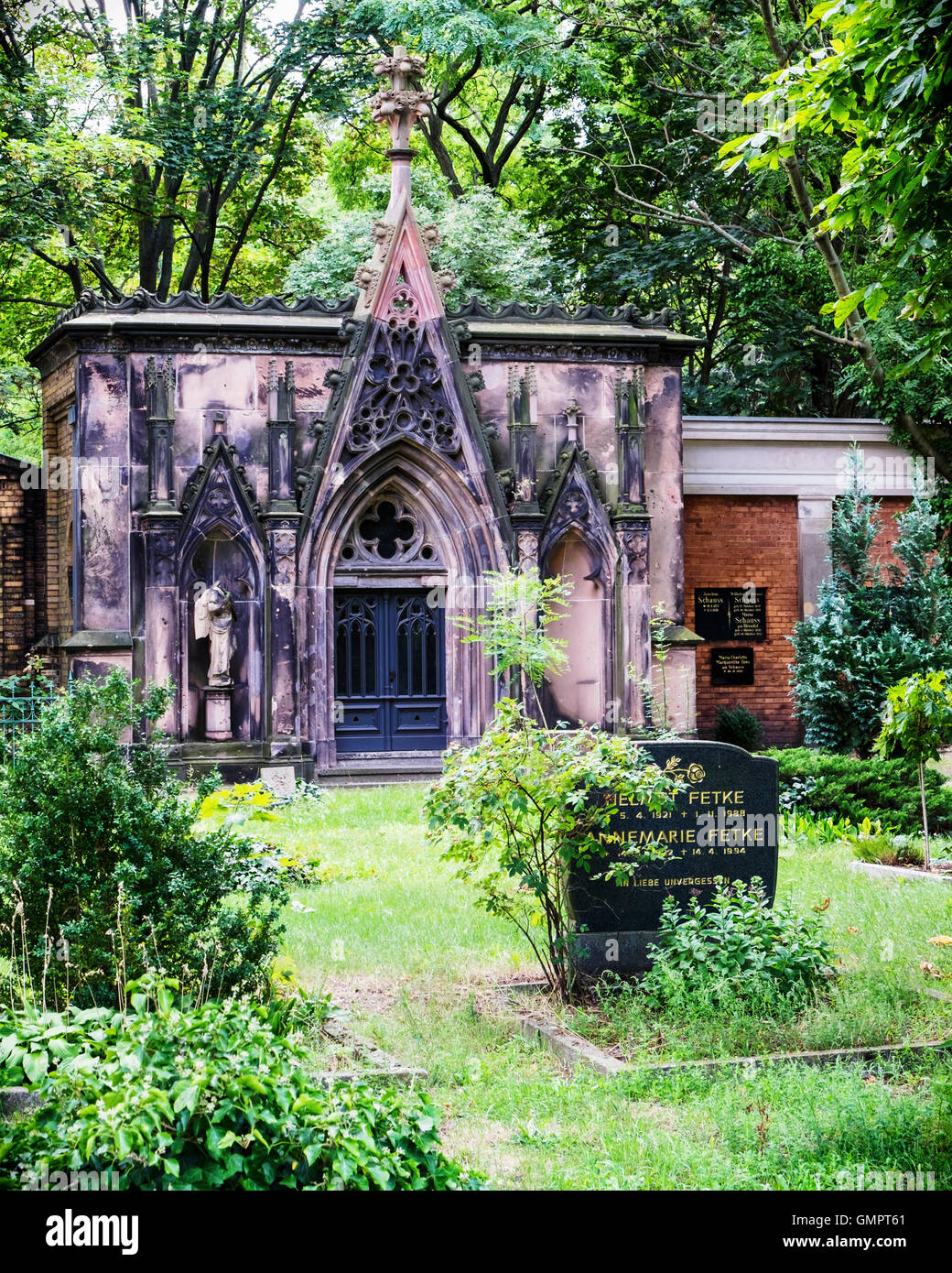 New modern alter hi-res stock photography and images - Alamy