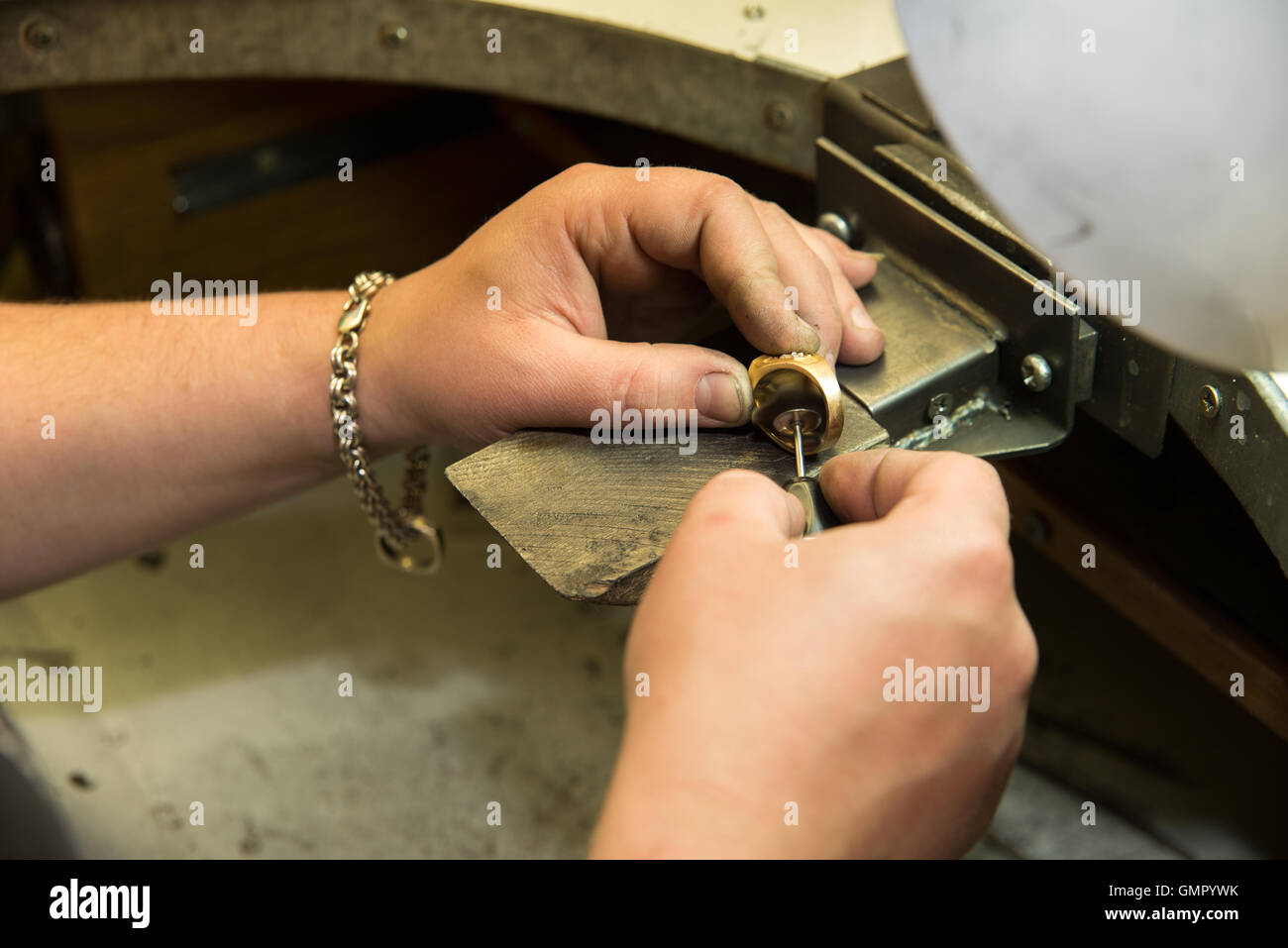 Goldsmith craftsman hi-res stock photography and images - Alamy