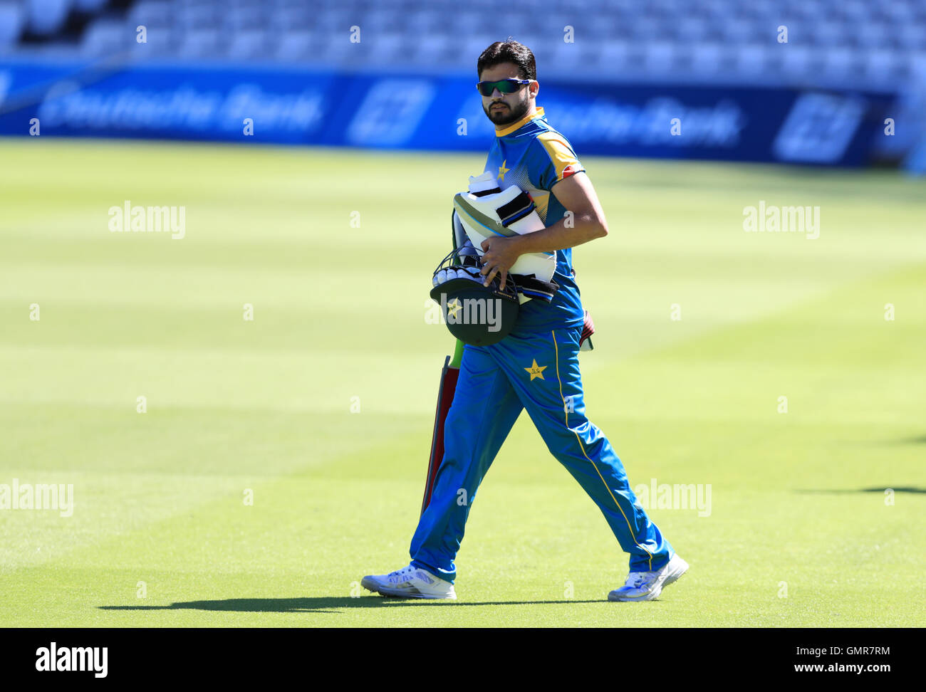 Captain azhar ali hi-res stock photography and images - Alamy
