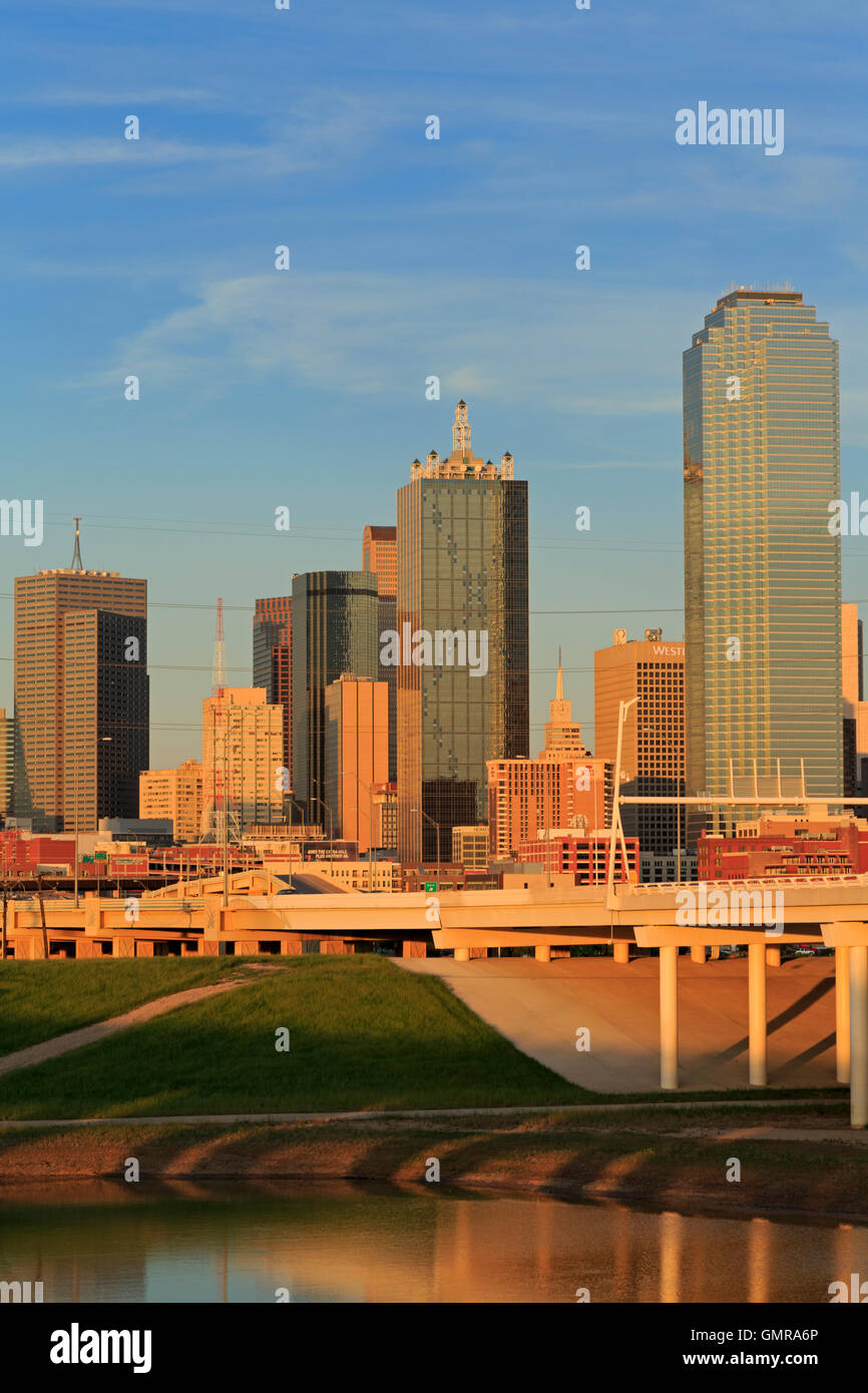 Trinity River & skyline, Dallas, Texas, USA Stock Photo - Alamy