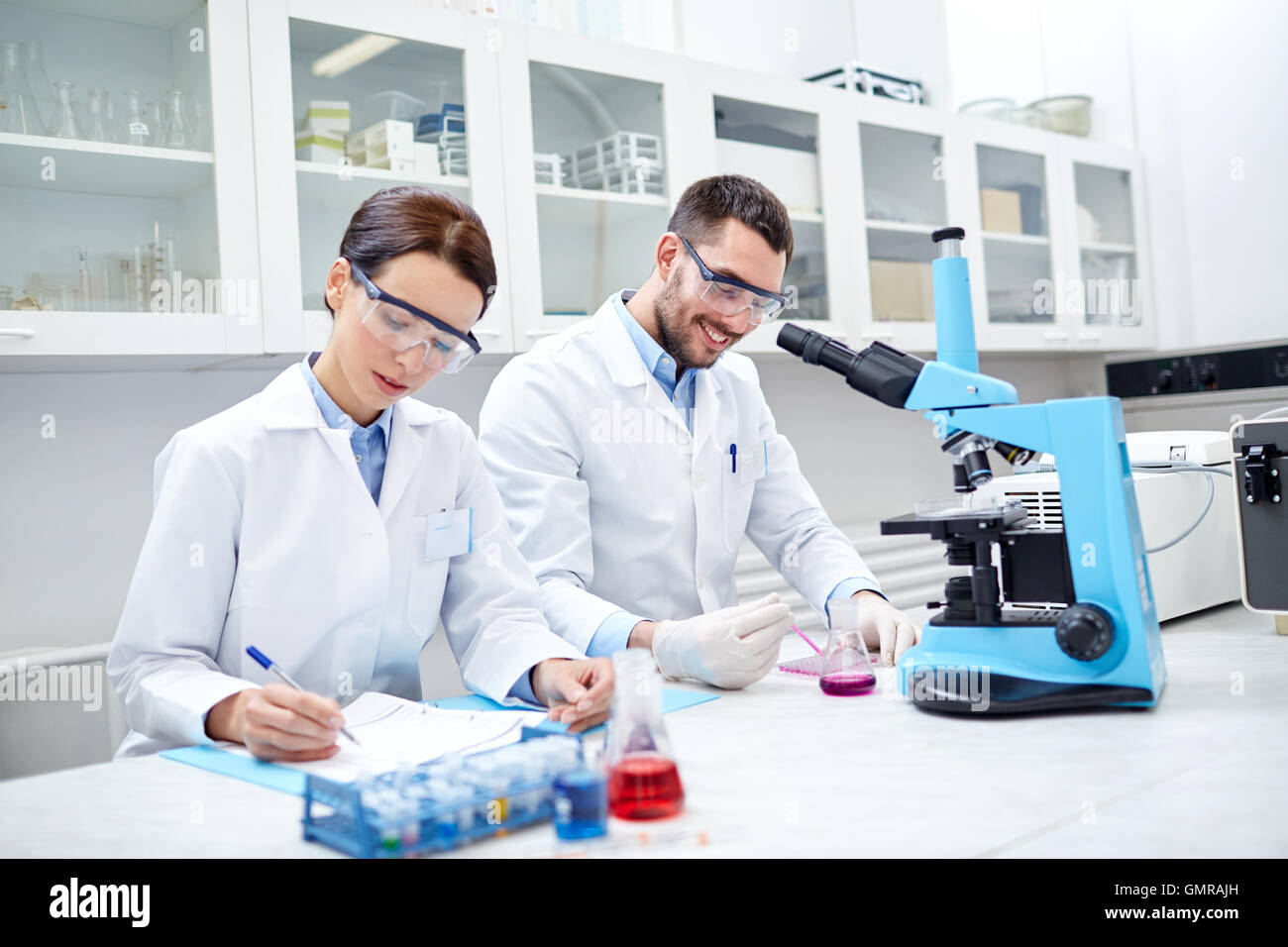 Analyzing data scientists in lab hi-res stock photography and images ...