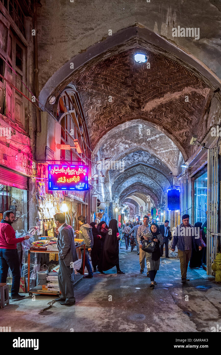 Bazaar e bozorg, esfahan hi-res stock photography and images - Alamy