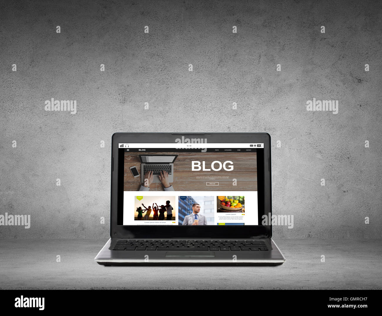 laptop computer with blog web page on screen Stock Photo - Alamy