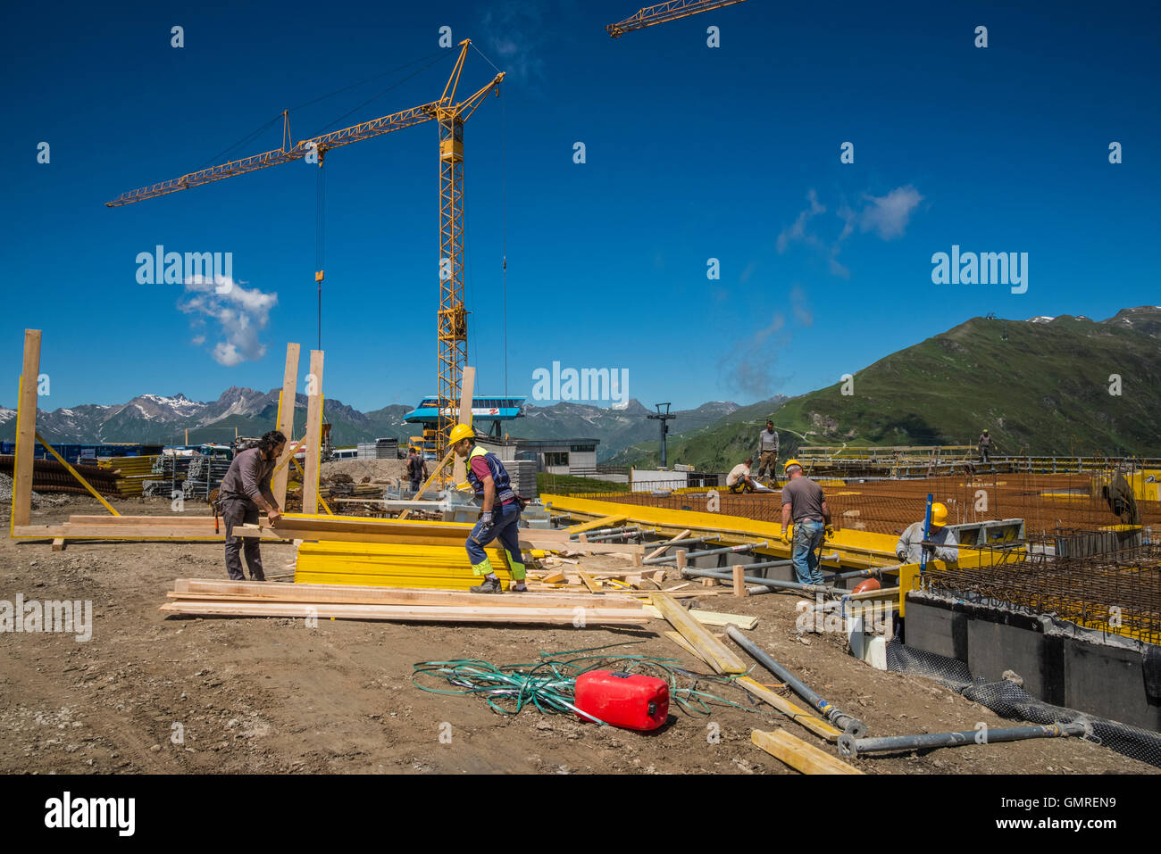 Building construction in progress Stock Photo - Alamy