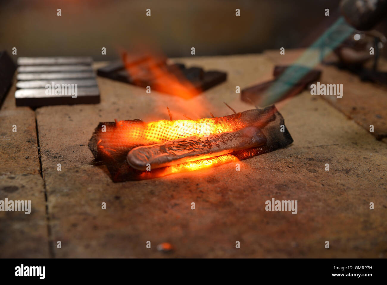 Melting gold hi-res stock photography and images - Alamy