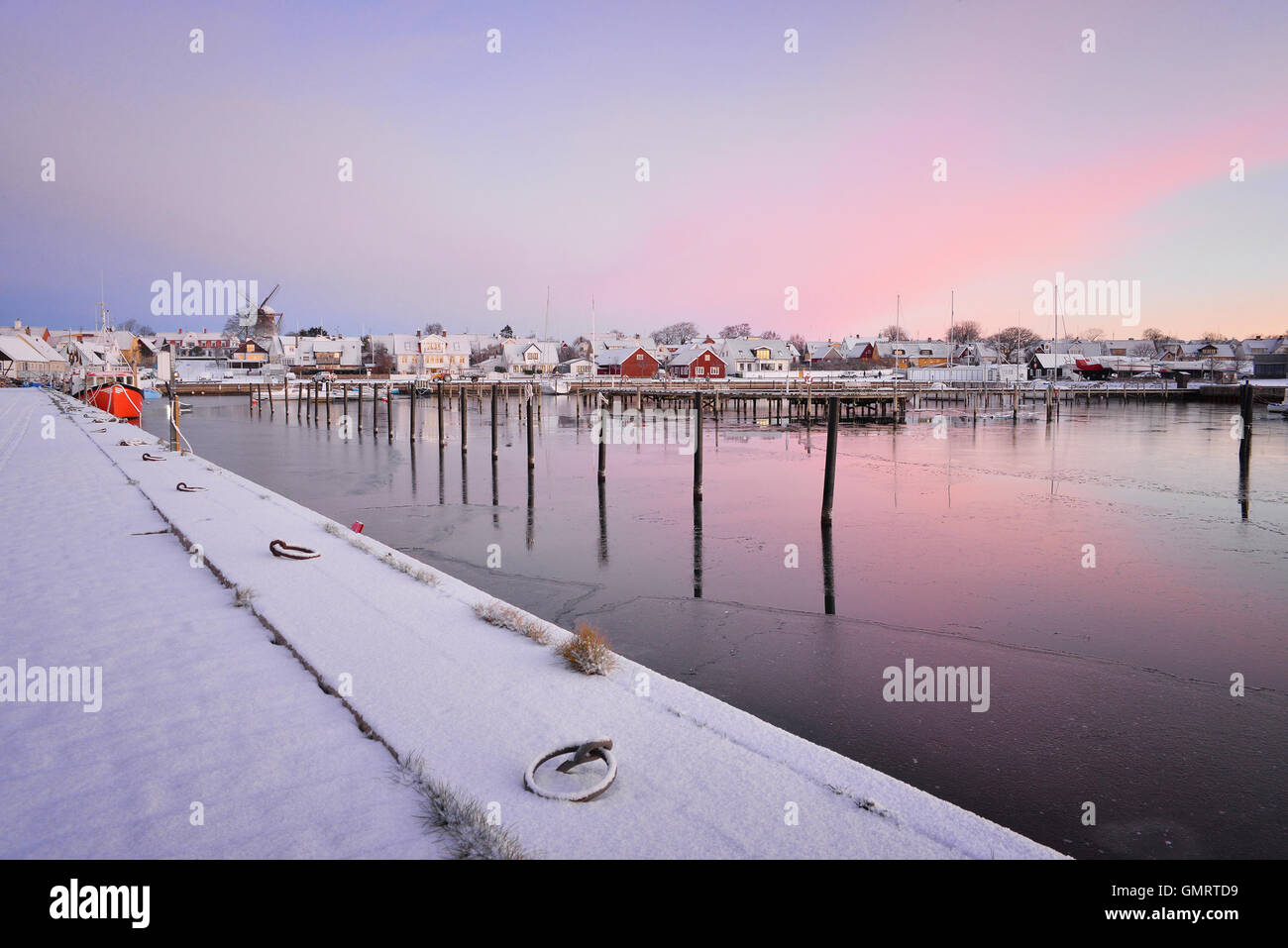 Beautiful harbor hi-res stock photography and images - Alamy