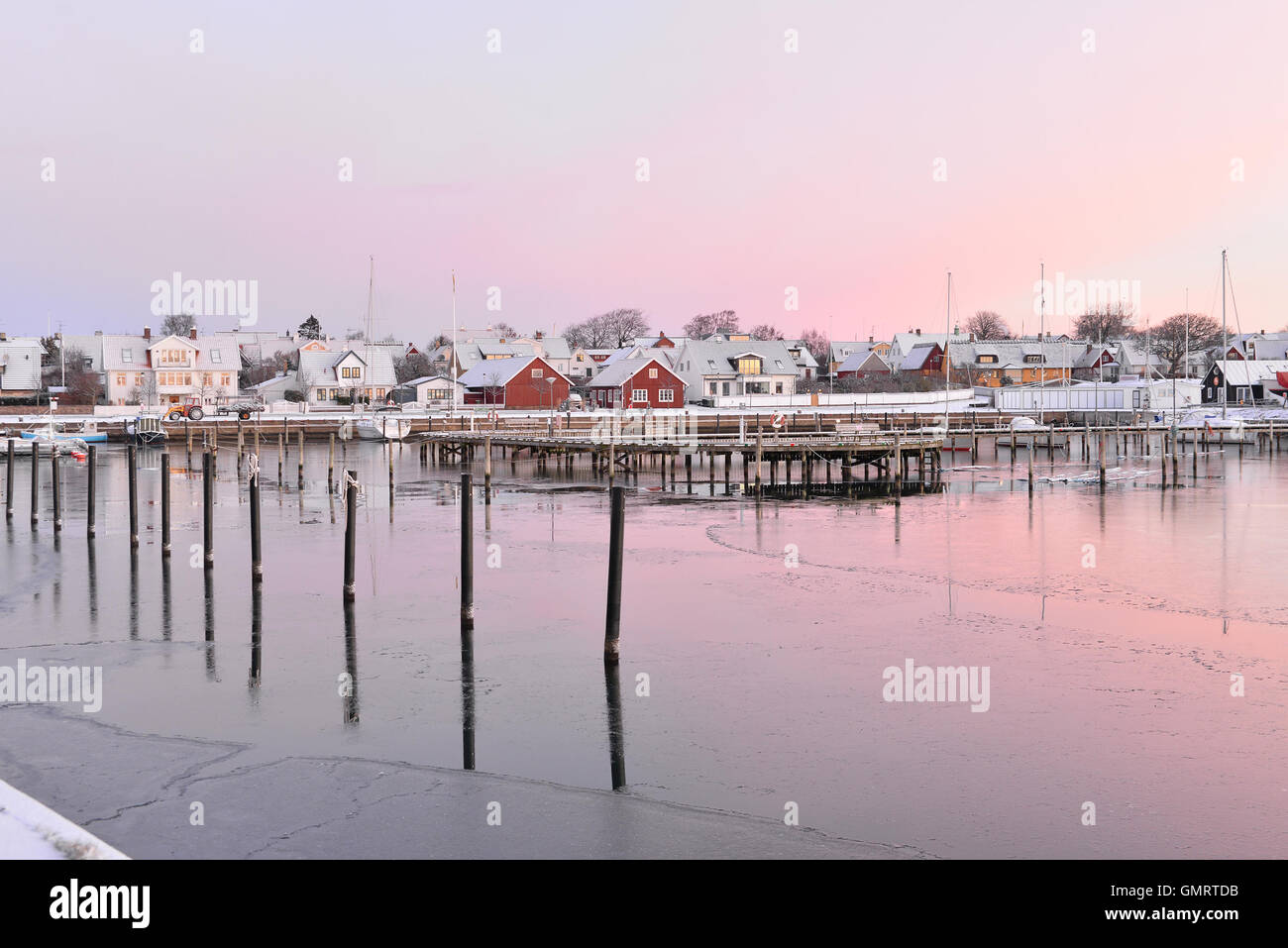 Beautiful harbor hi-res stock photography and images - Alamy