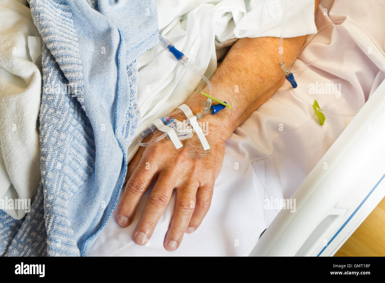 Patients arm iv drip hi-res stock photography and images - Alamy