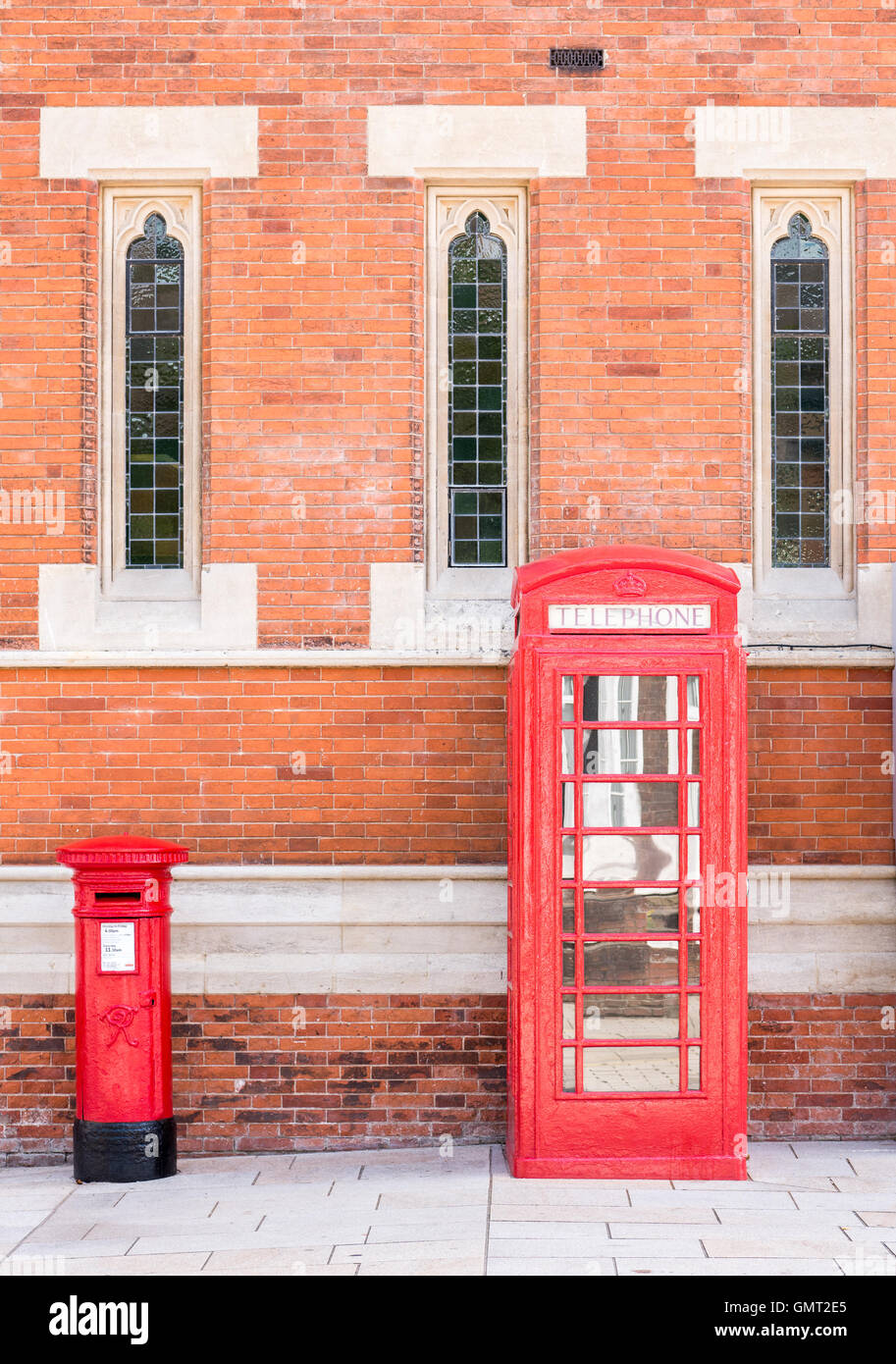 The RSC (Royal Shakespeare Company) theatre at Stratford upon Avon ...
