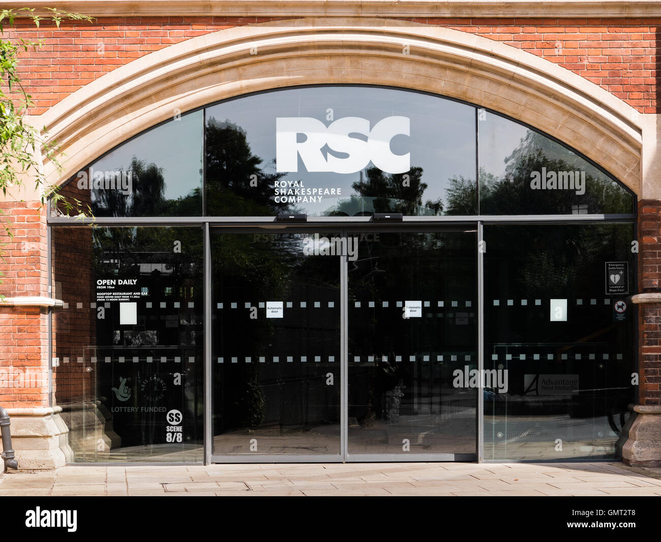 The RSC (Royal Shakespeare Company) theatre at Stratford upon Avon ...