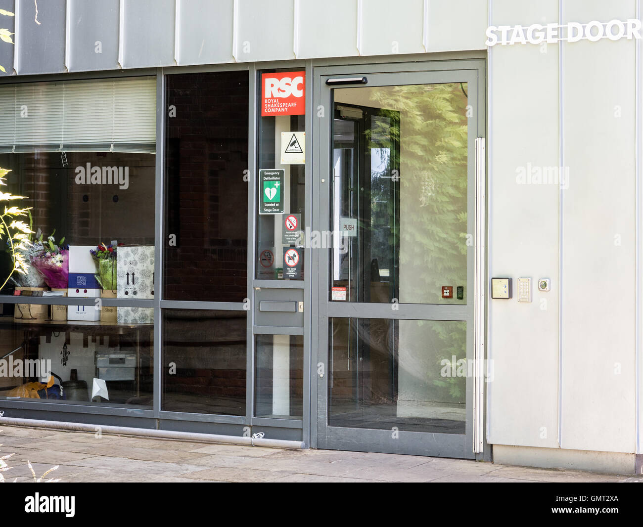 The RSC (Royal Shakespeare Company) theatre at Stratford upon Avon ...