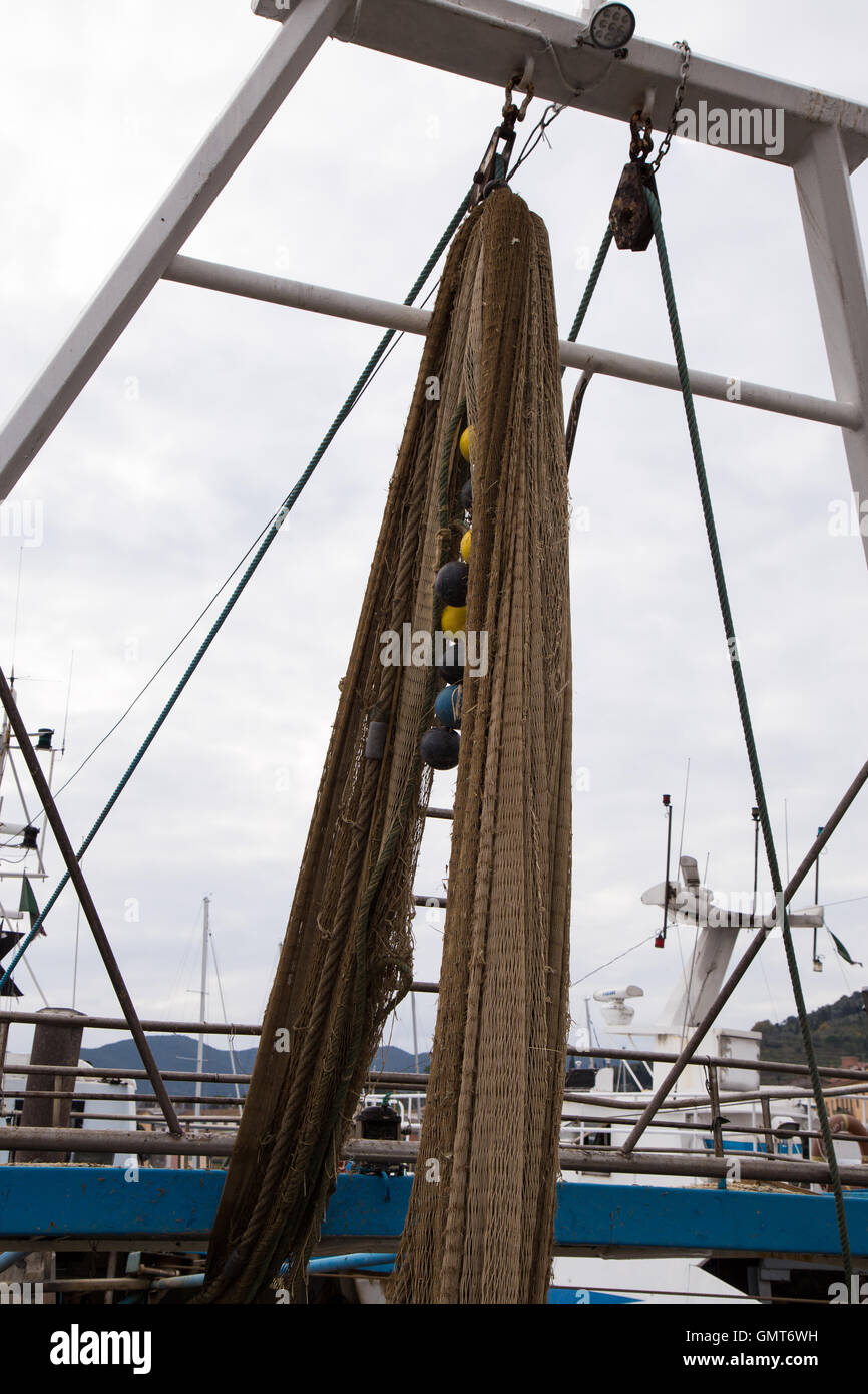 Trawl netting hi-res stock photography and images - Alamy