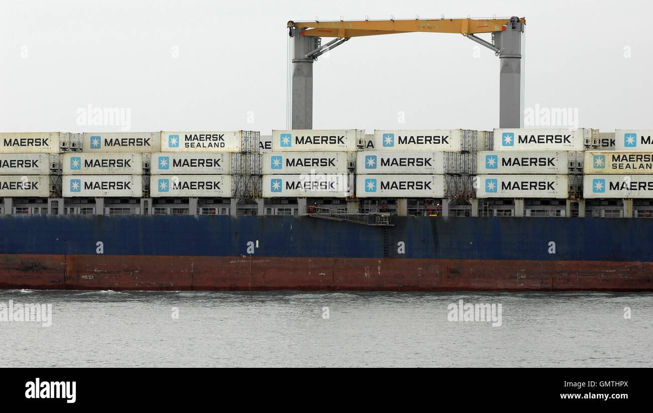 AJAXNETPHOTO. 25TH AUGUST, 2016. PORTSMOUTH, ENGLAND. - OUTWARD BOUND ...