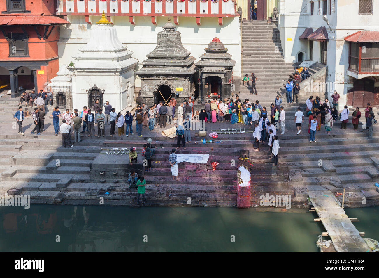 Cremation ceremony, Pashupatinath temple, Kathmandu, Nepal Stock Photo ...
