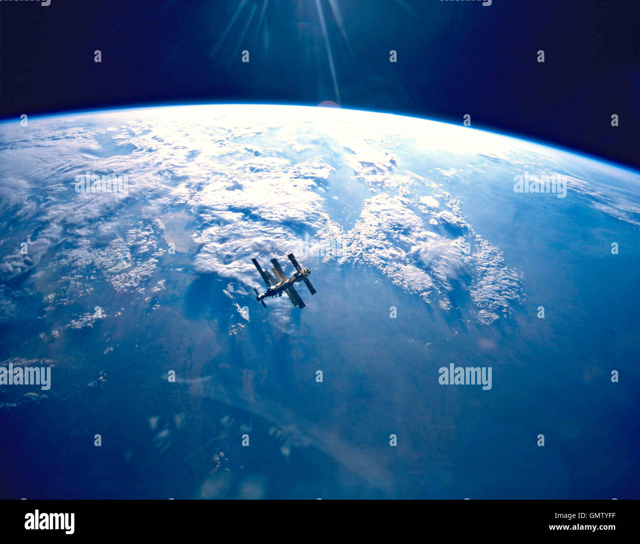Shuttle mir hi-res stock photography and images - Alamy