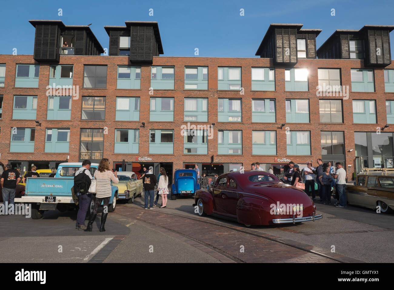 Classic American car rally at Gloucester Docks in England Stock Photo ...