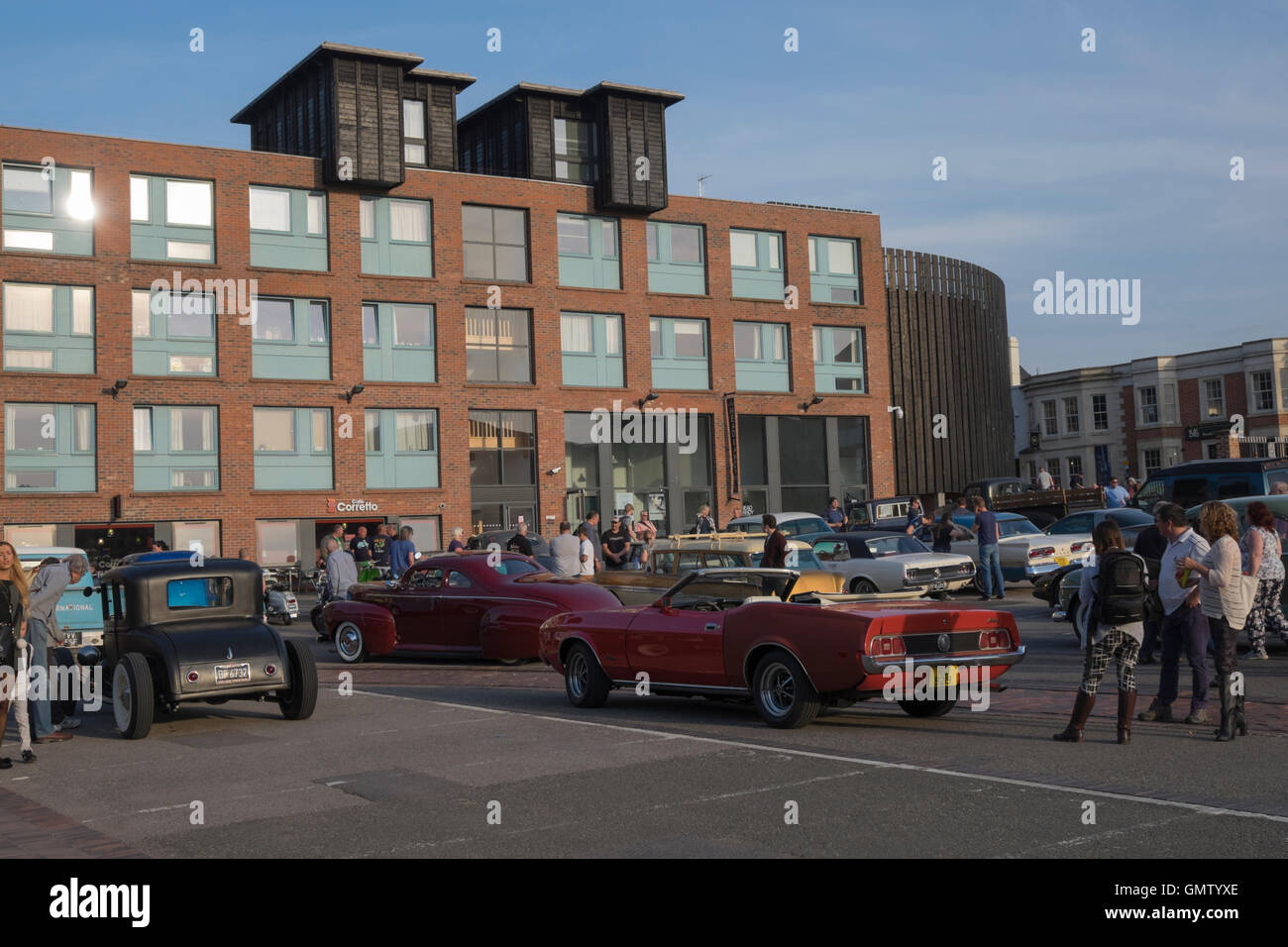 Classic American car rally at Gloucester Docks in England Stock Photo ...