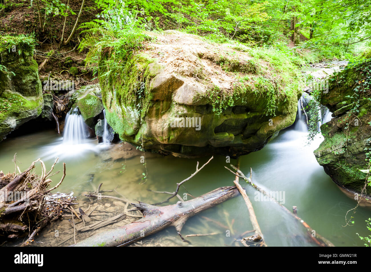 Boulders in the mossman river hi-res stock photography and images - Alamy