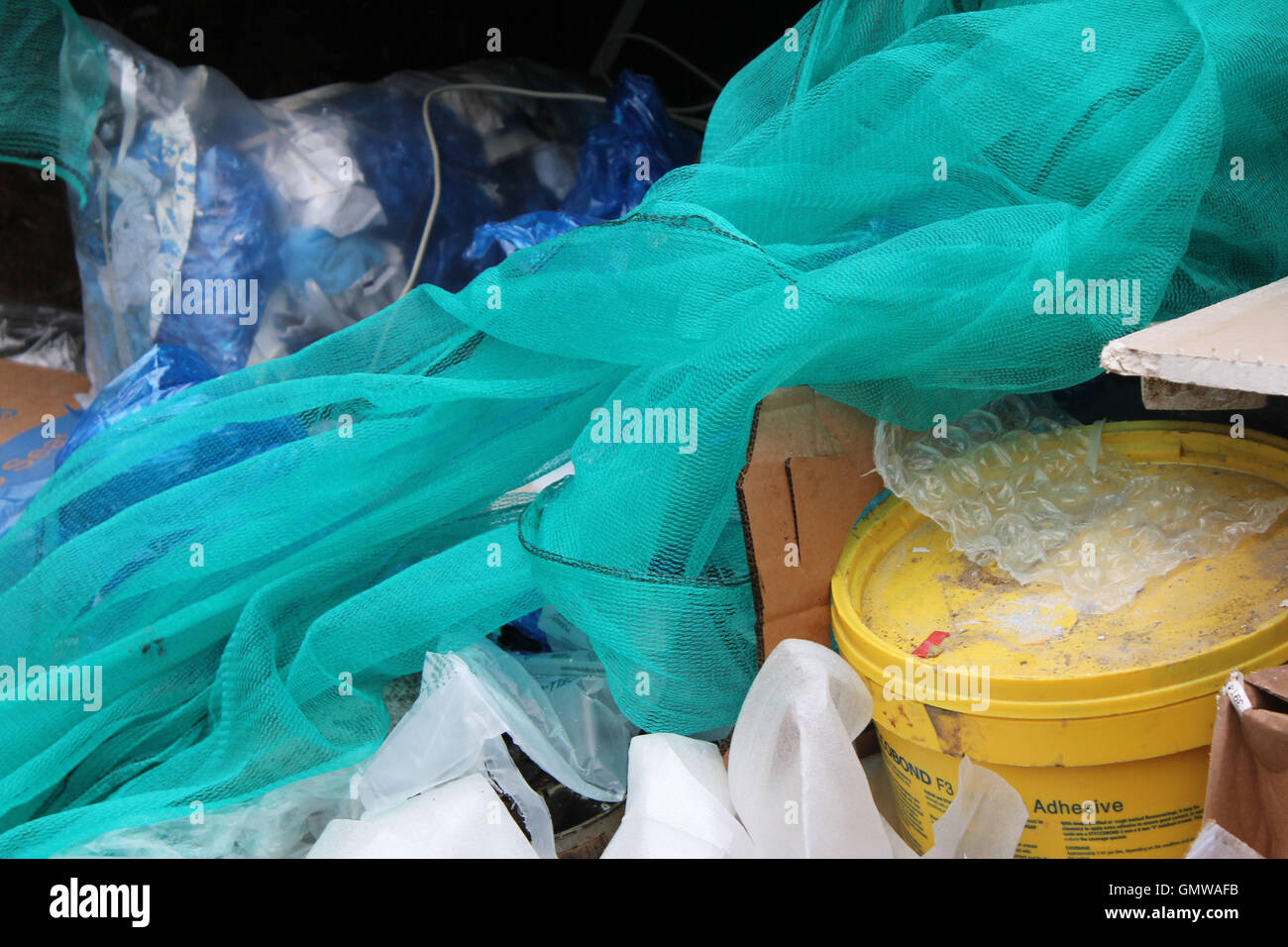 collection of rubbish from a tip, mans rubbish, man made items Stock ...