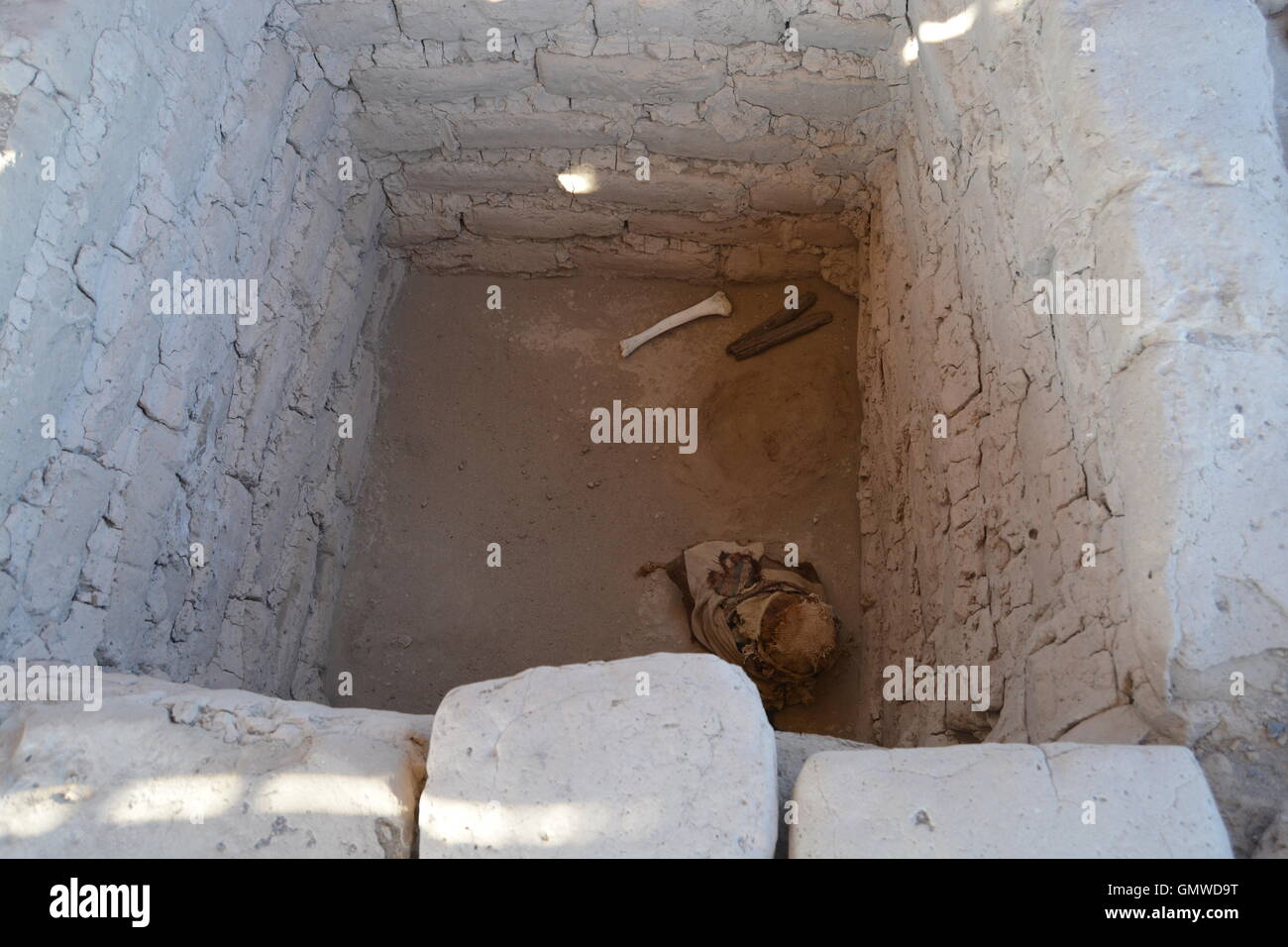Chauchilla Cemetery, Nazca Burial, Nazca, Peru Stock Photo - Alamy