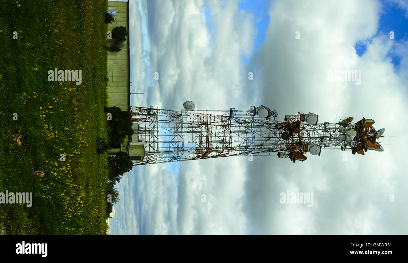Broadcast tower hi-res stock photography and images - Alamy