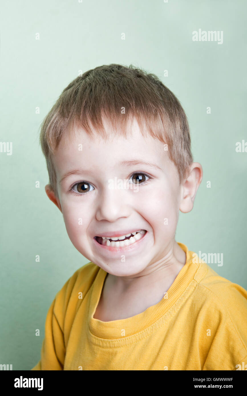 Little child smiling Stock Photo - Alamy