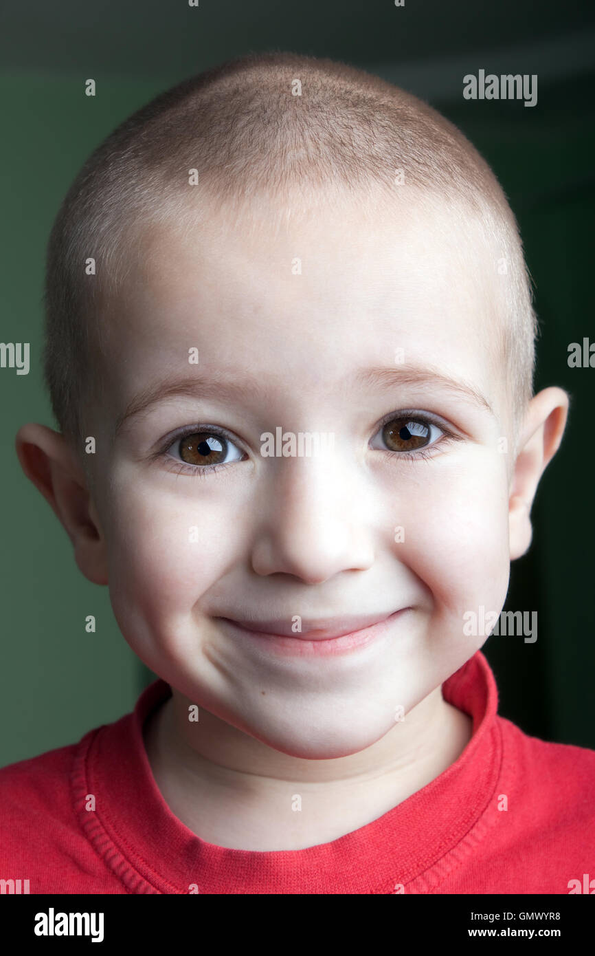Little child smiling Stock Photo - Alamy