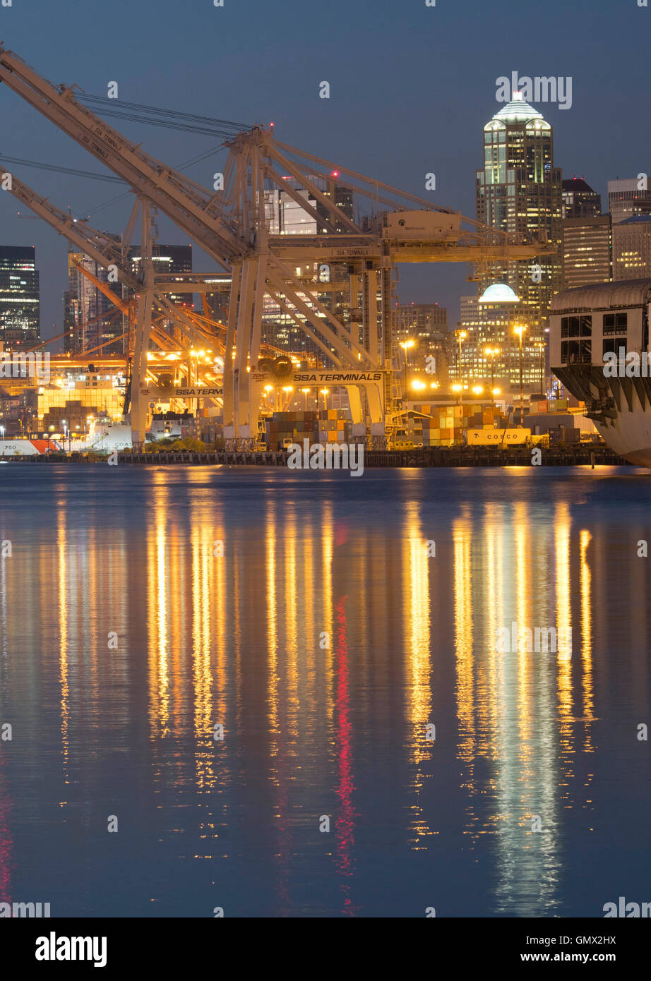 Seattle bay waterfront hi-res stock photography and images - Alamy