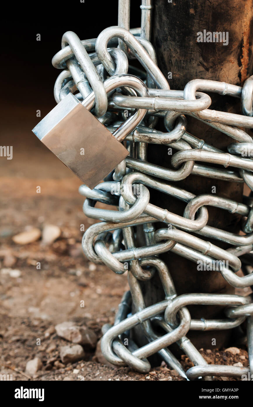 Padlock on chain Stock Photo - Alamy