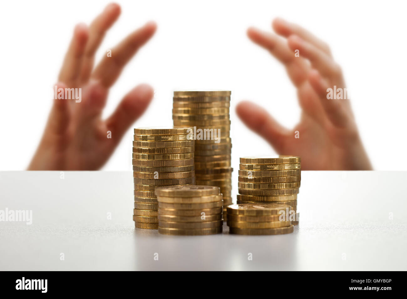 Hands reaching catching hi-res stock photography and images - Alamy