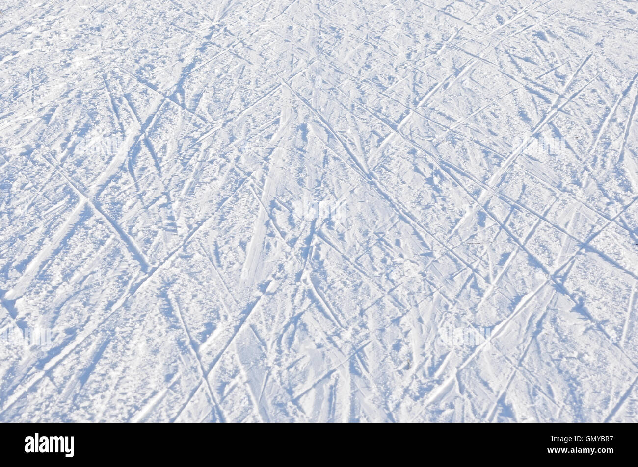 Path on snow hi-res stock photography and images - Alamy