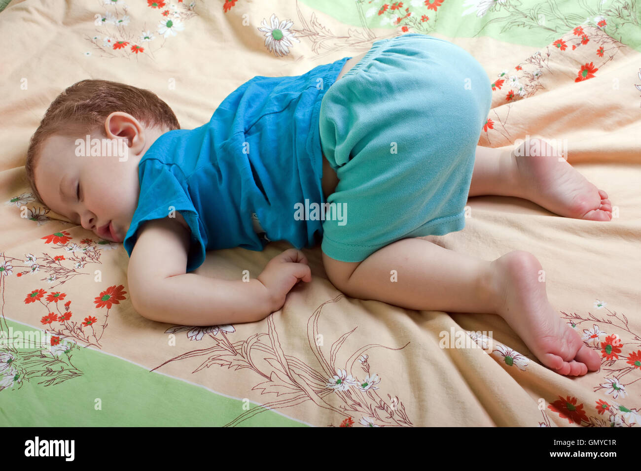 Little child sleeping Stock Photo - Alamy
