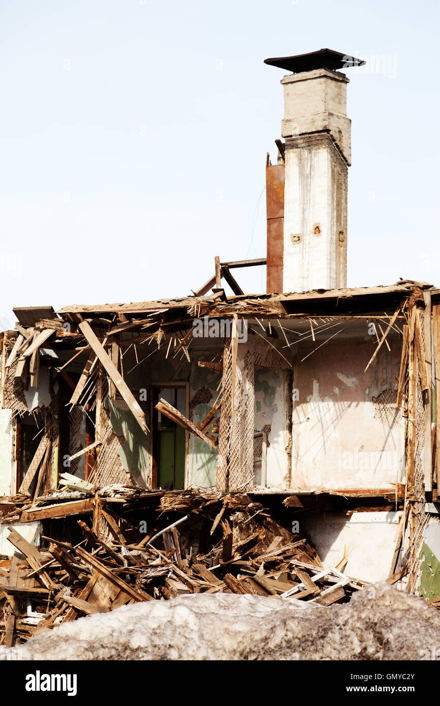 House collapse flood damage hi-res stock photography and images - Alamy