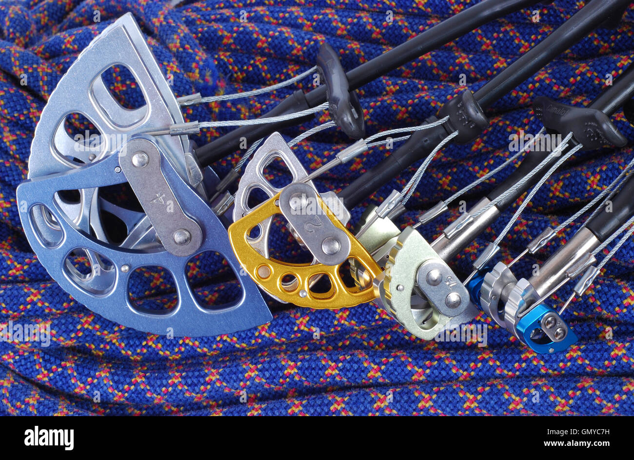 Repelling climbing wall hi-res stock photography and images - Alamy