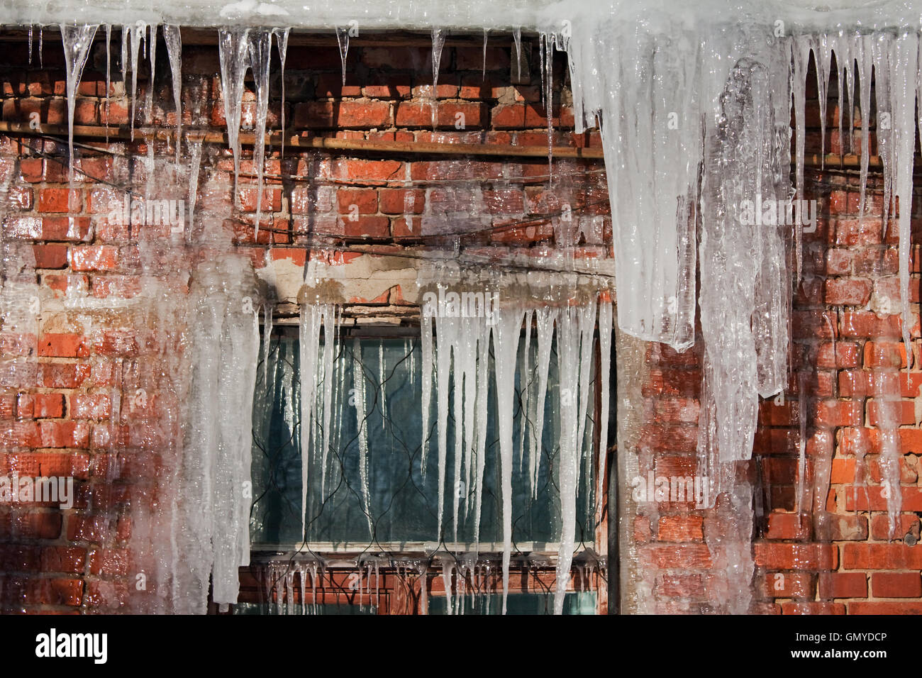 Ice frozen icicle hi-res stock photography and images - Alamy